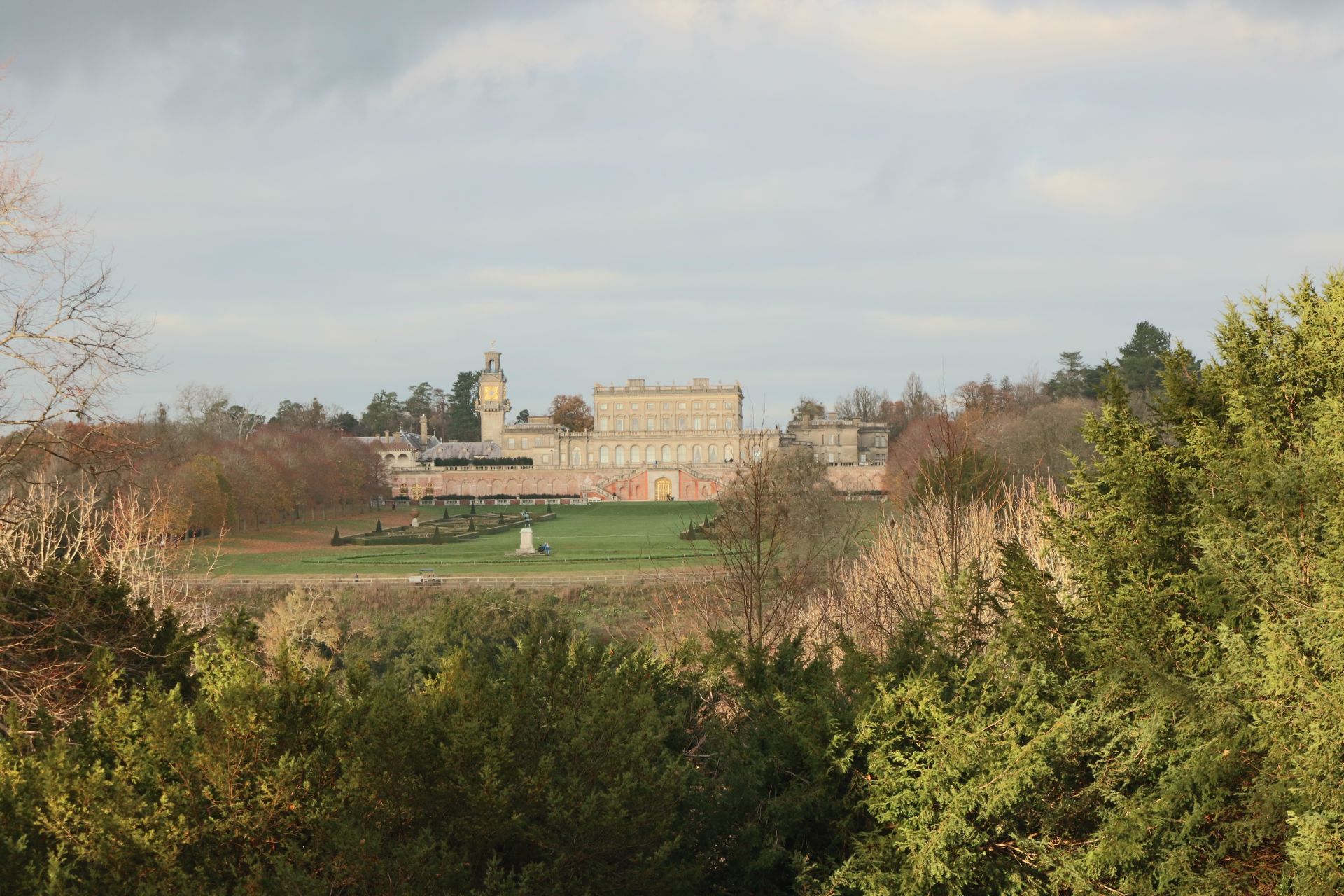 Snowdrops at Cliveden - Ramblers