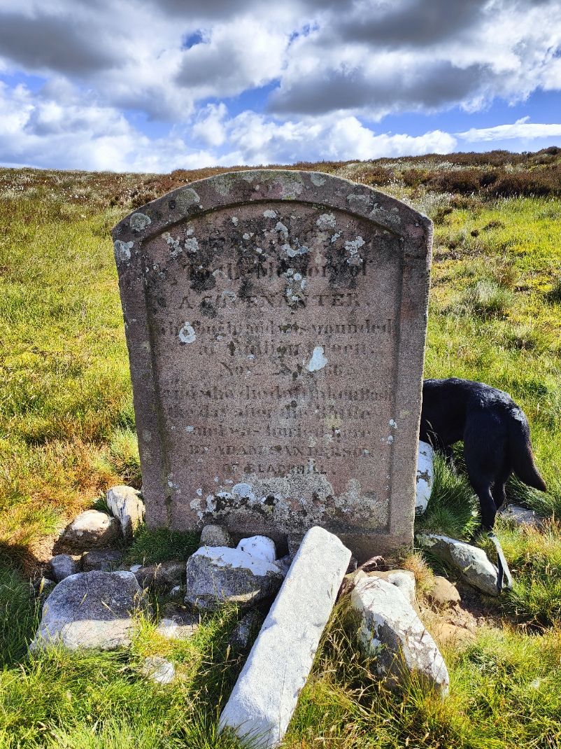 Covenanters Grave - Ramblers