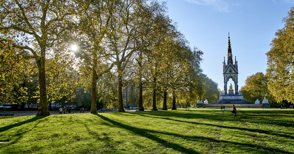 10 best urban walks in green spaces - Ramblers