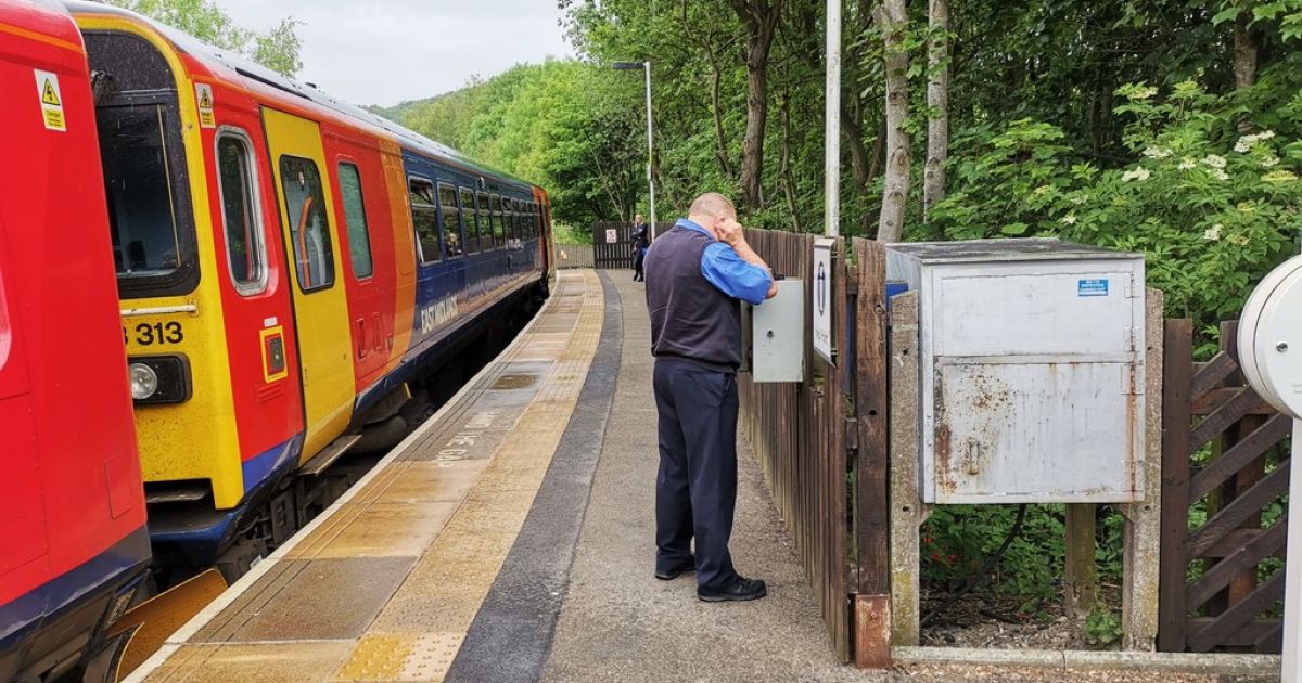 MIDSHIRES WAY - AMBERGATE TO CROMFORD - Ramblers