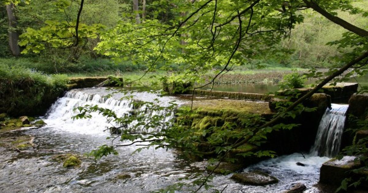 Lathkill Dale & Maggie Mine - Ramblers