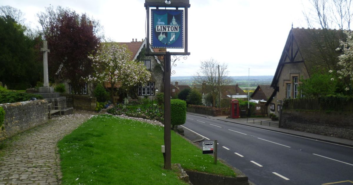 Linton to Hunton Church via The Savages Farmhouse - Ramblers