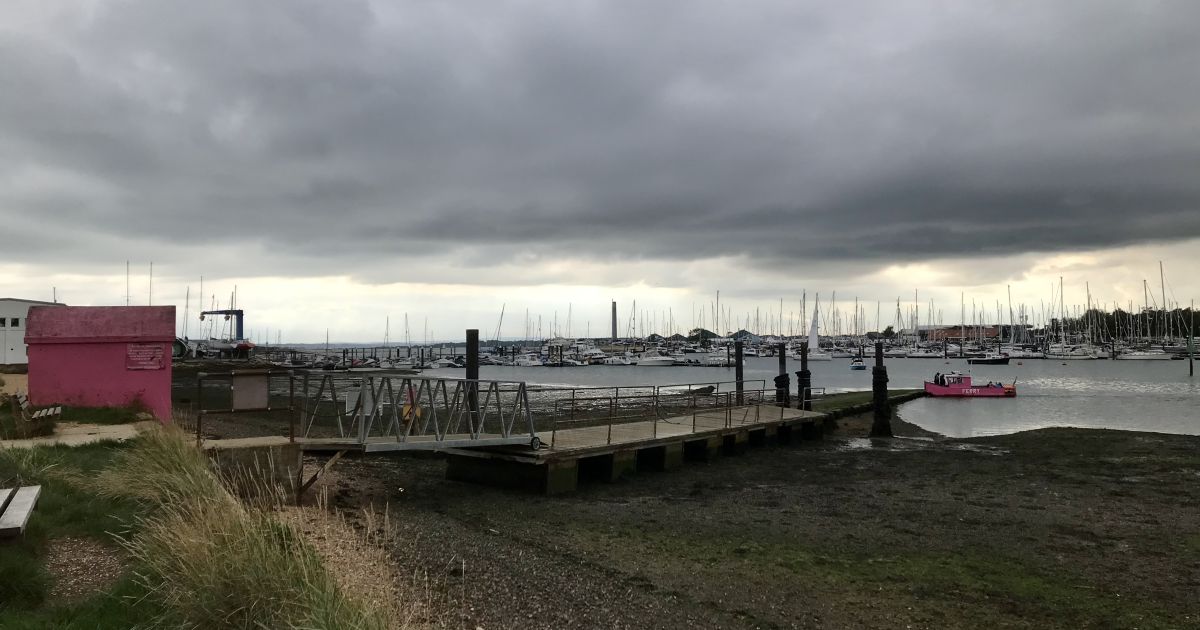 River Hamble and the Pink Ferry - Ramblers