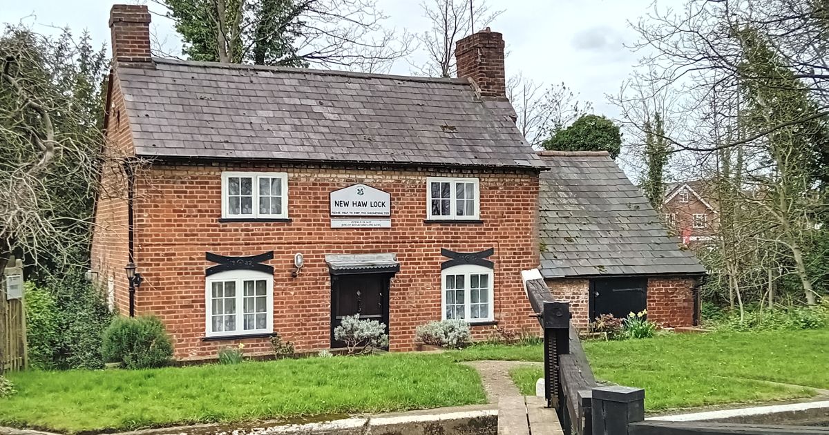 West Byfleet to Hampton Court - Ramblers