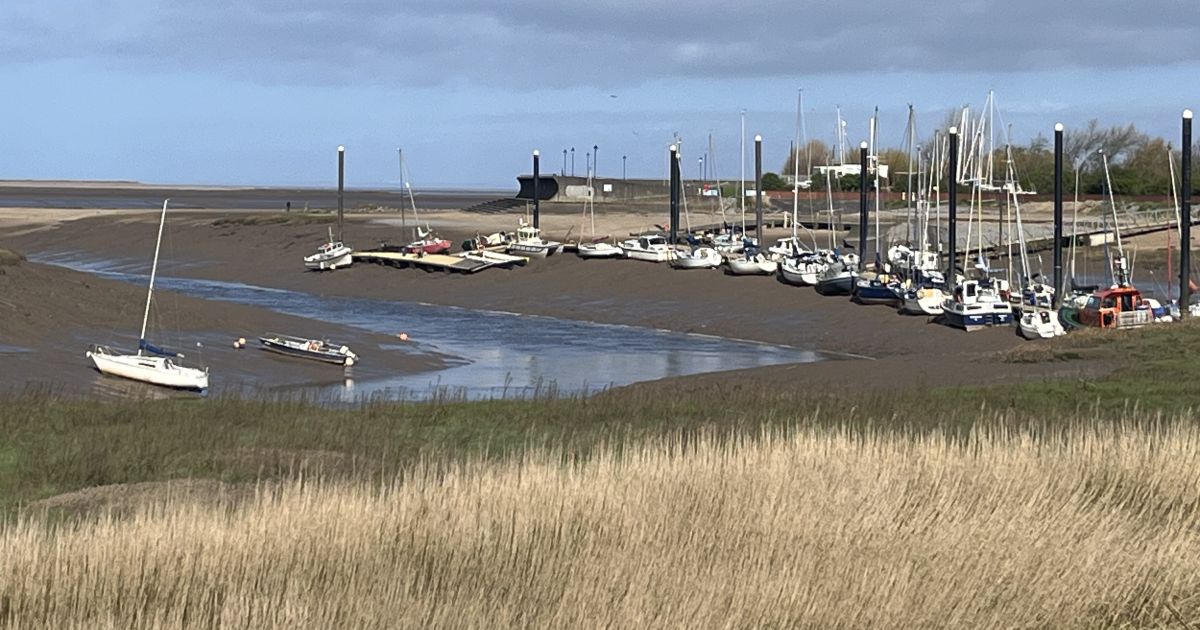 Burnham Lighthouse - Ramblers