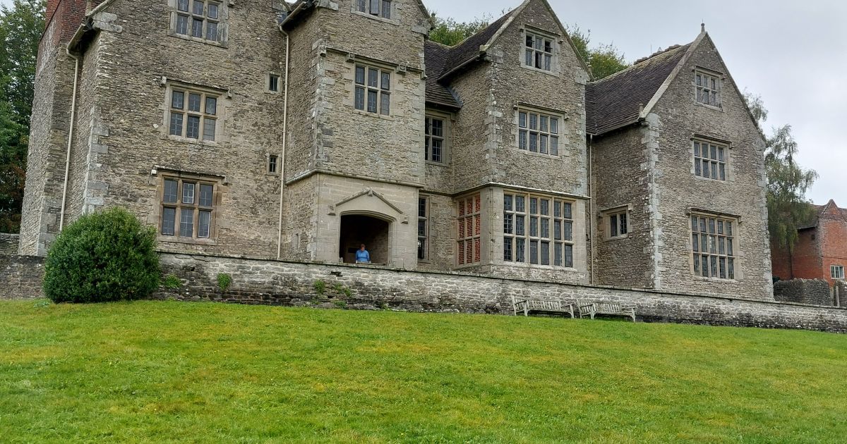Wilderhope Manor on Wenlock Edge - Ramblers