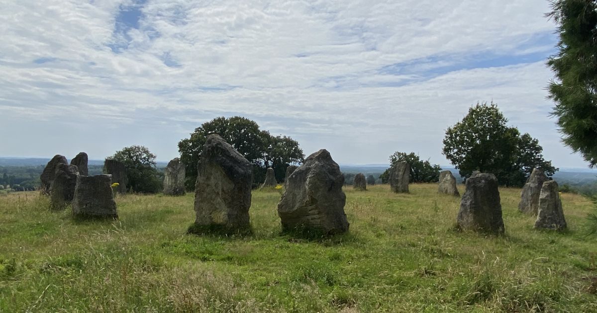 Hascombe, Hambledon and Dunsfold via the Dragon stones - Ramblers