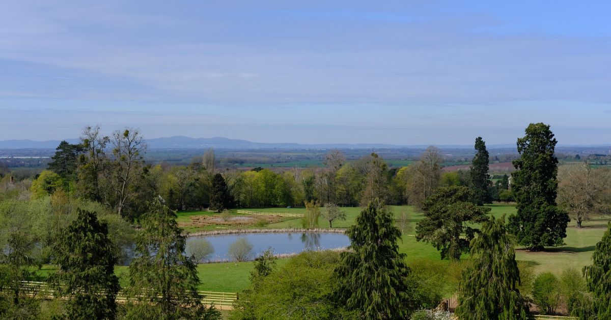 A circuit round the Lenches - Ramblers