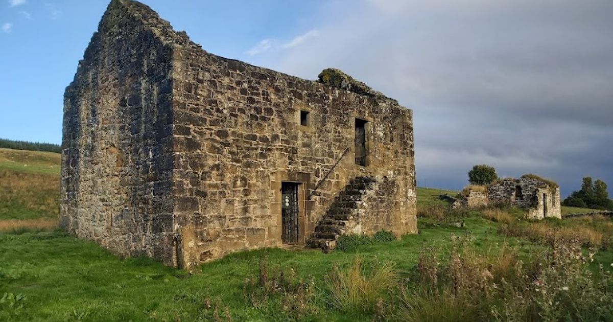 Tarset Burn and Black Middens Bastle House - Ramblers