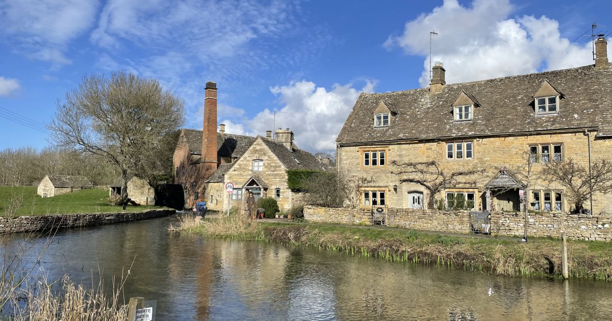 Lower Slaughter Folly Farm, Cold Aston and back. - Ramblers