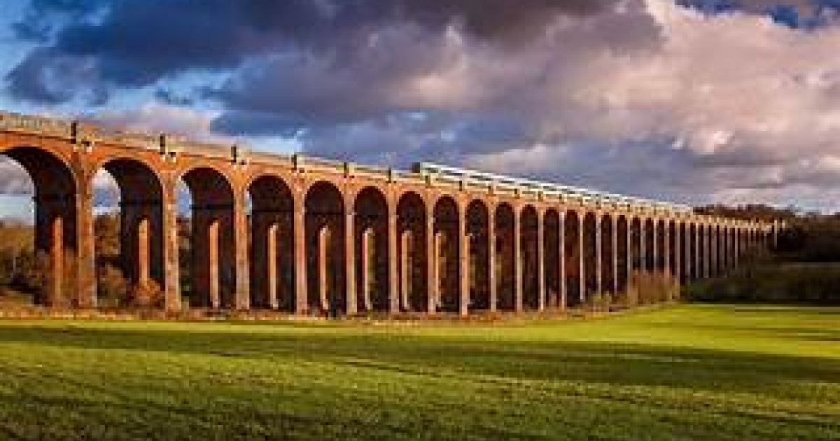 Ouse Valley Viaduct - Ramblers
