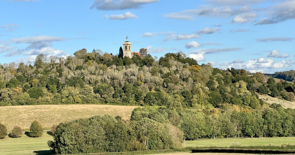 West Wycombe to Beacon’s Bottom : A Cheeky Hike (No Ifs or Butts ...