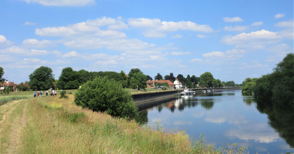 Fiskerton (Notts) - Ramblers