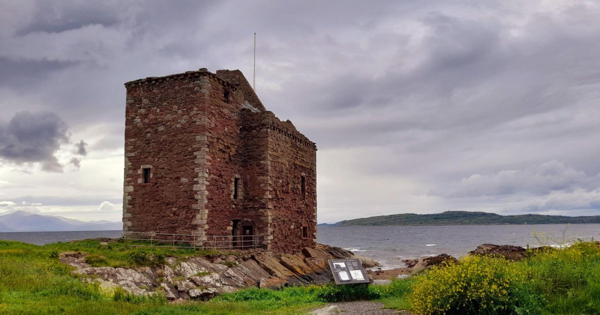 West Kilbride to Fairlie: Castles and Glens - Ramblers