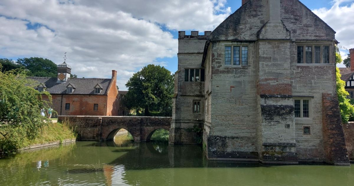 Baddesley Clinton circular - Ramblers