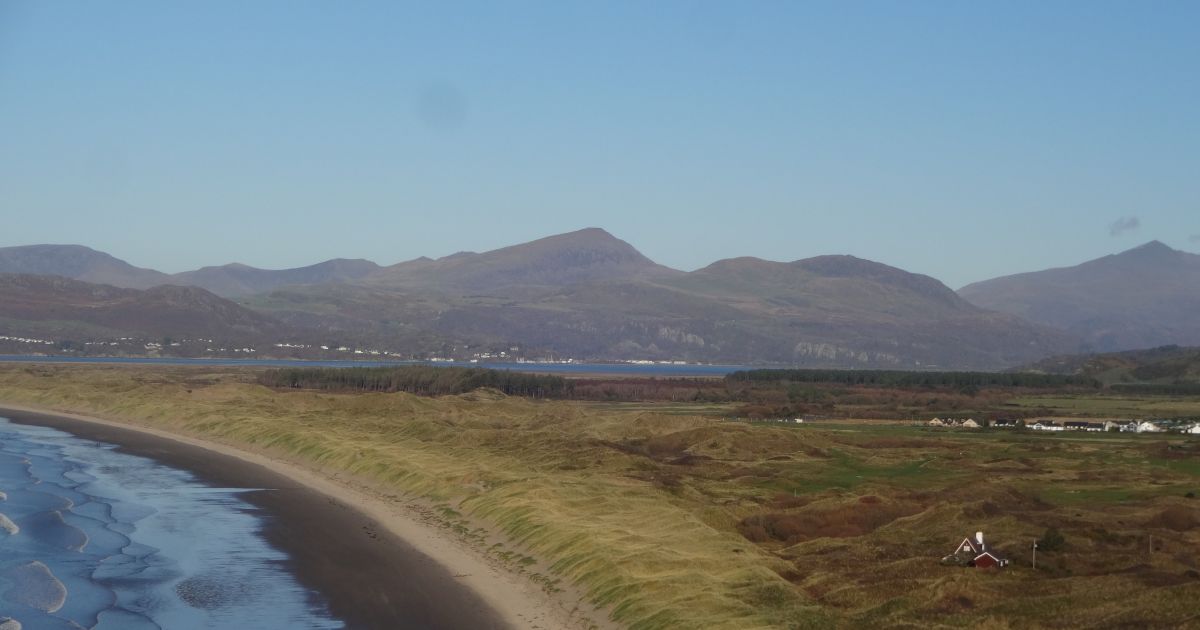 A day out on the Cambrian Coast railway with walk from Pensarn Station ...
