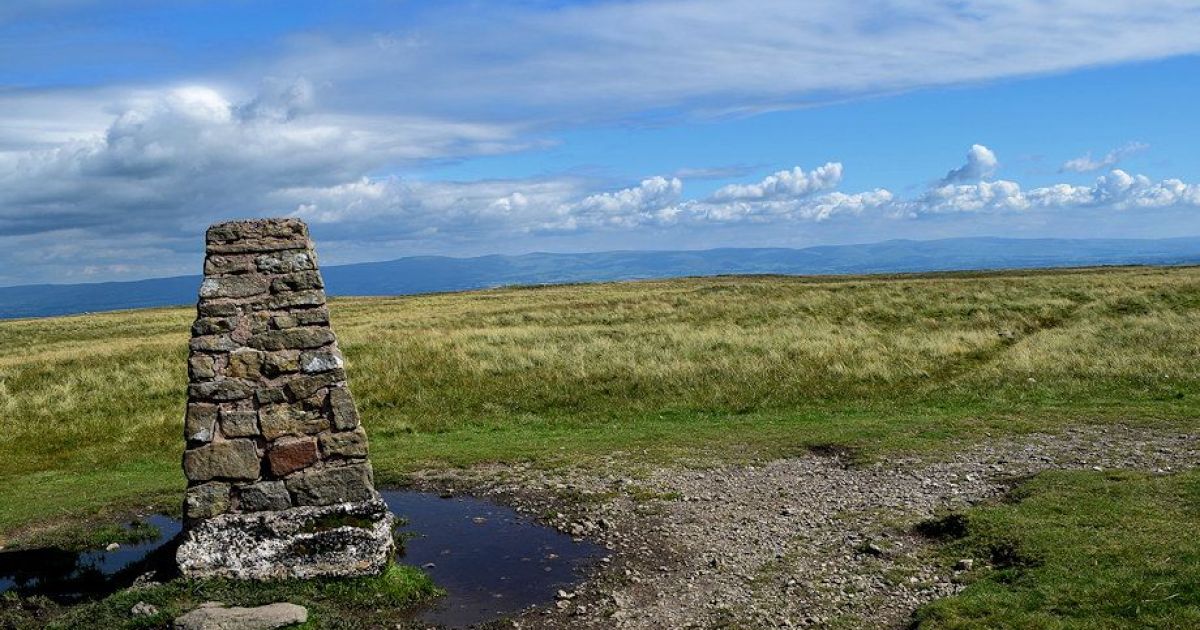 Loadpot Hill circular from Helton - 🐝🐝+ Group - Ramblers