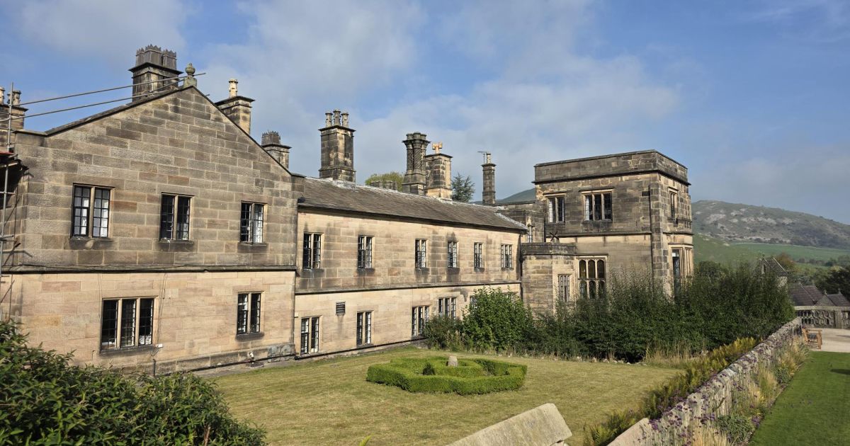 Extra leisurely walk from Ilam Hall - Ramblers