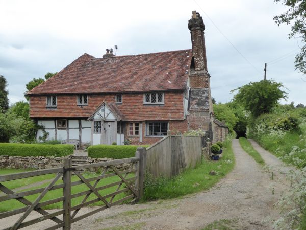 Dene Park Circular Walk to Shipbourne and Dunks Green - Ramblers