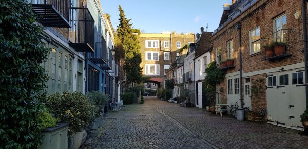 Boston Manor - nature reserves, canal, river, historic house. - Ramblers